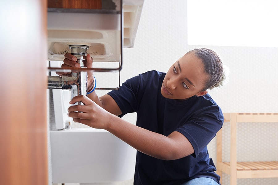 How to Become a Plumber | A Comprehensive Guide
